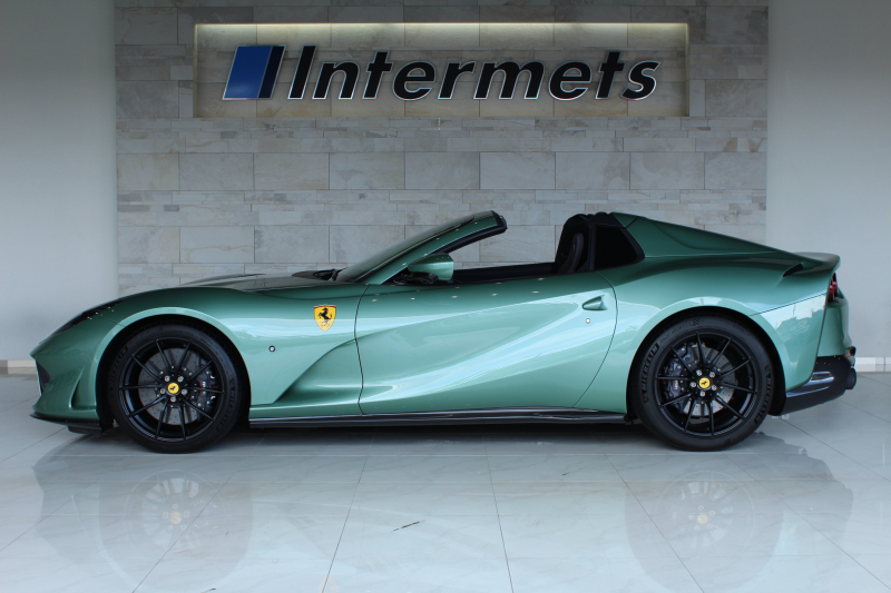 フェラーリ 812 GTS D車 VERDE FRANCESCA 926km OP￥14,610,000ｰ 中古車 情報 | インターメッツ